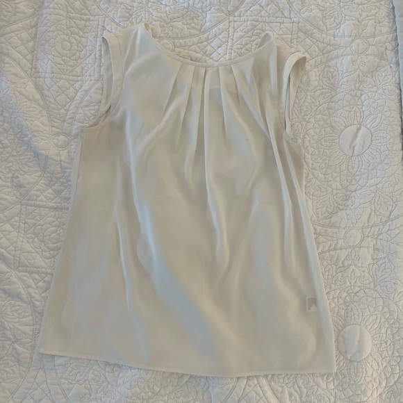 T Tahari | Tops | Tahari Blouse | Poshmark